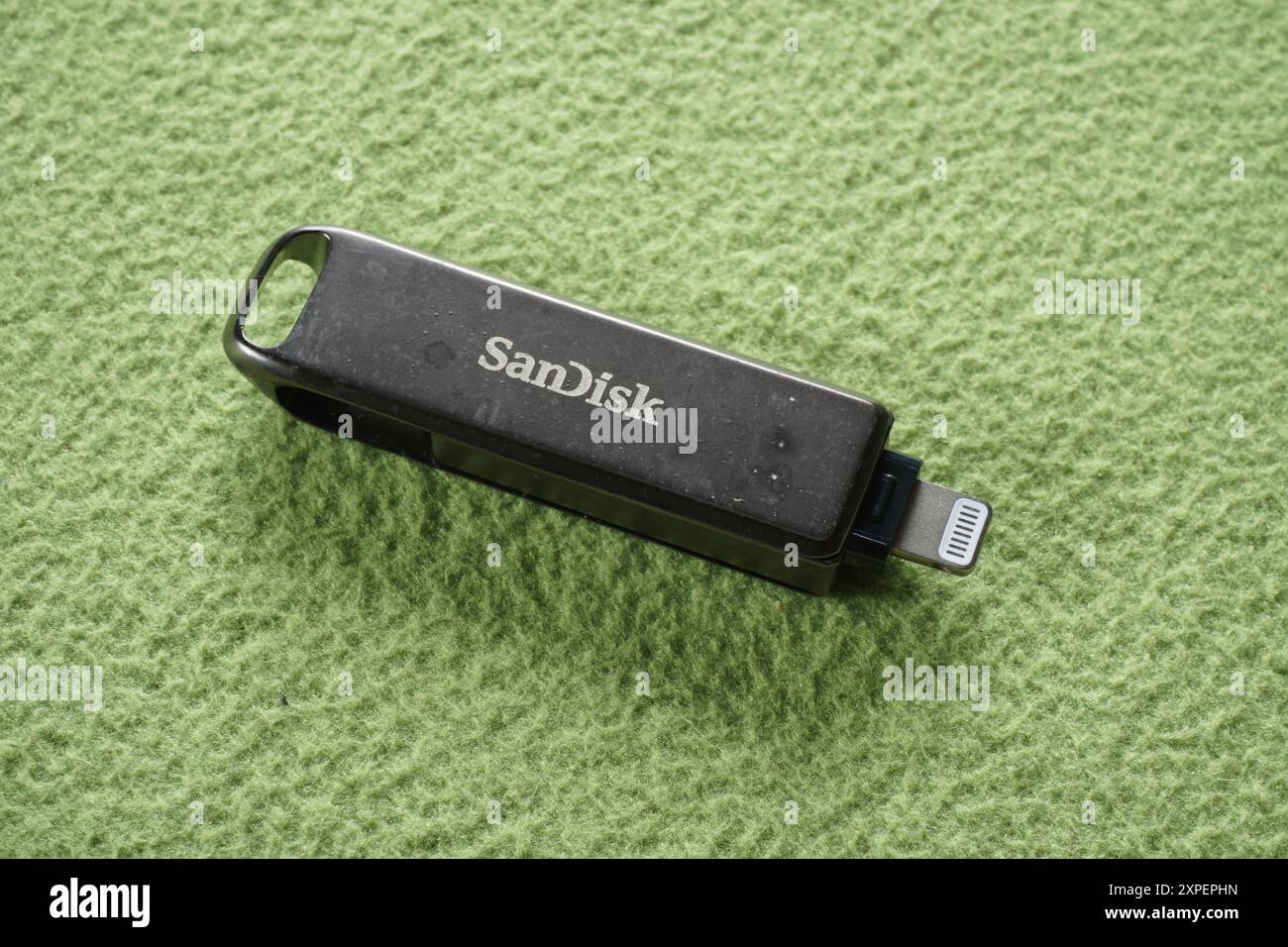 Lightning usb drive hi-res stock photography and images - Alamy