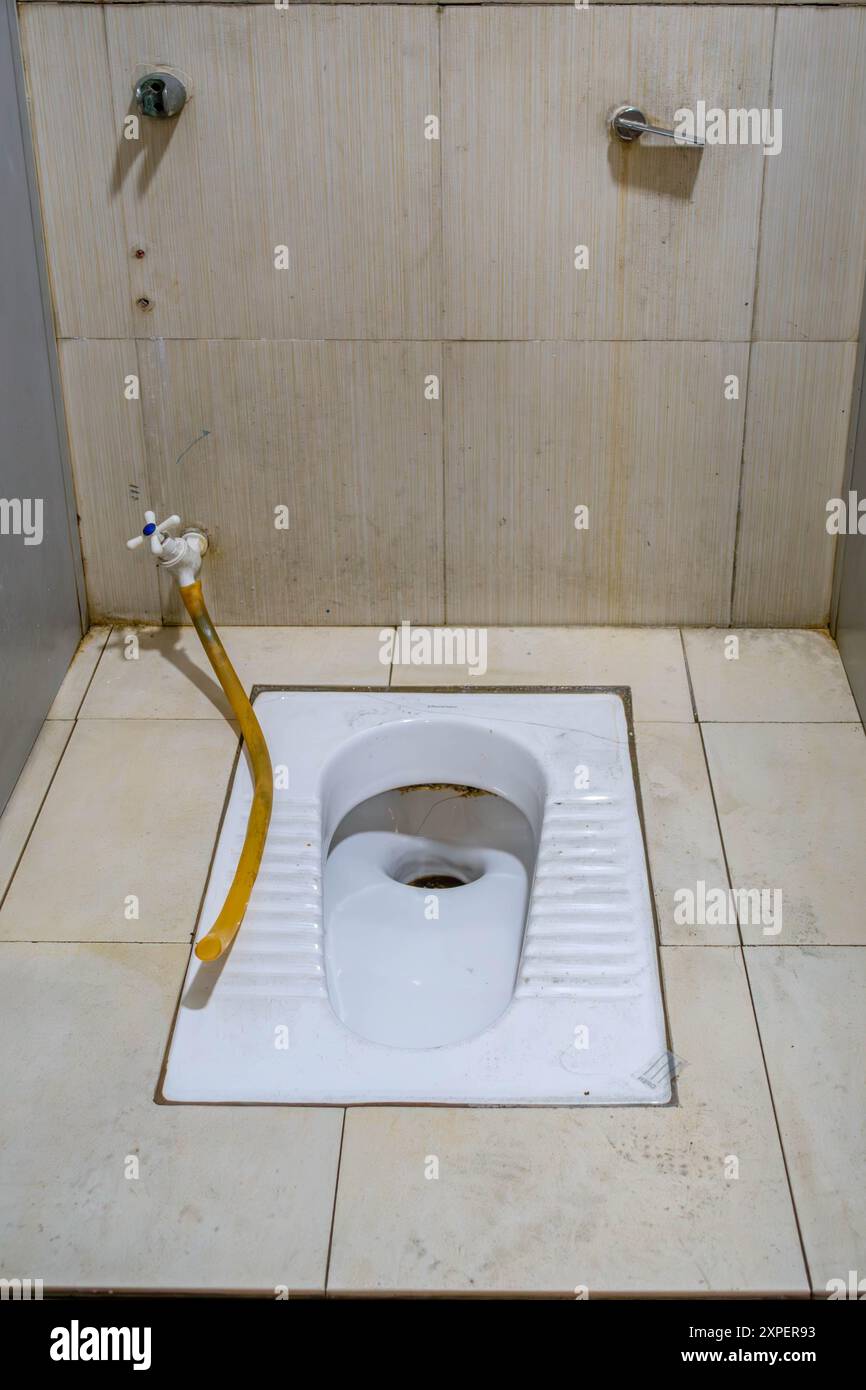 Hole in ground squat toilet hi-res stock photography and images - Alamy