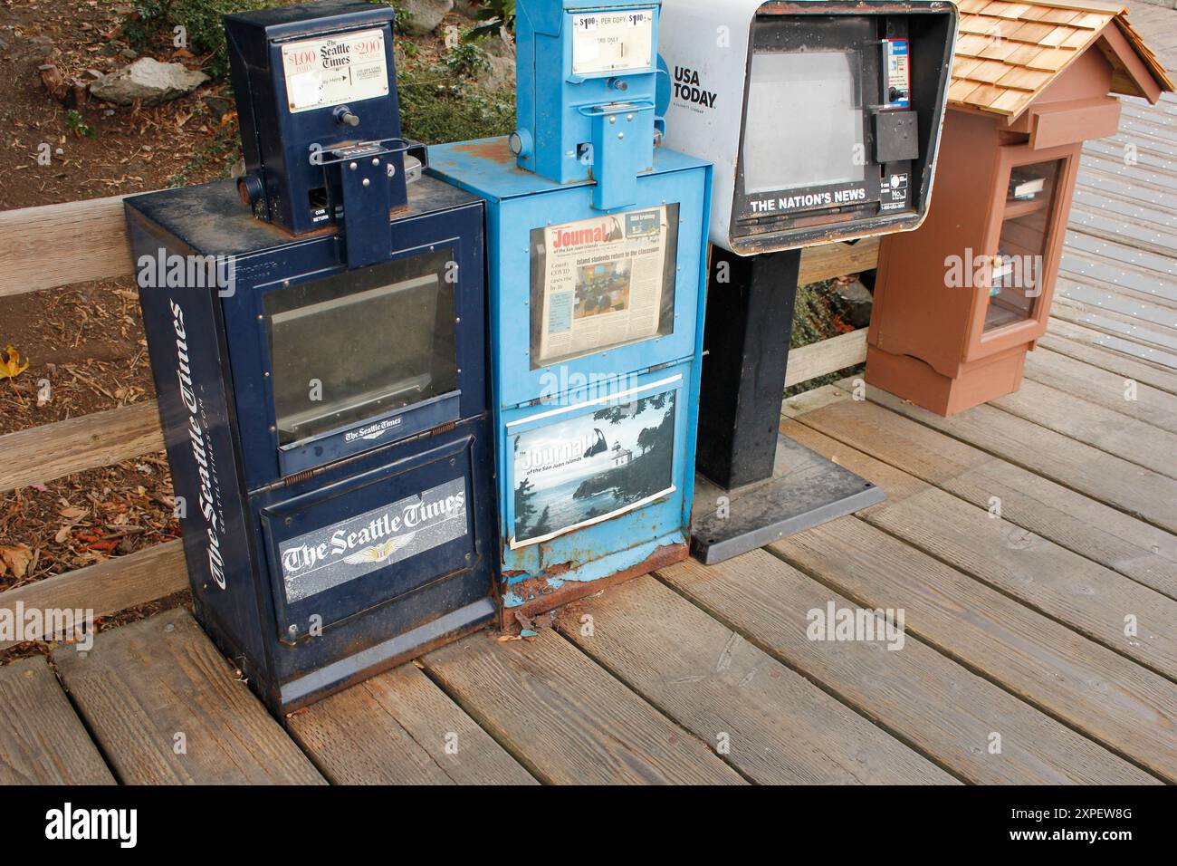 Free newspaper stands hi-res stock photography and images - Alamy