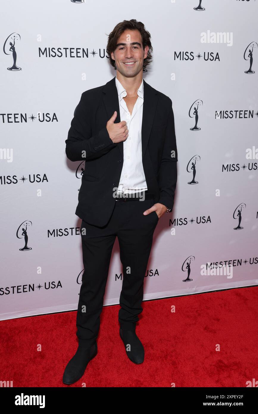 Los Angeles, USA. 04th Aug, 2024. Chris Hahn attends the 73rd annual ...