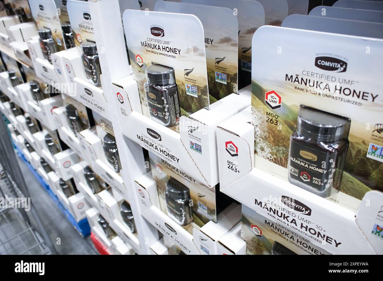 Manuka honey and comvita hi-res stock photography and images - Alamy