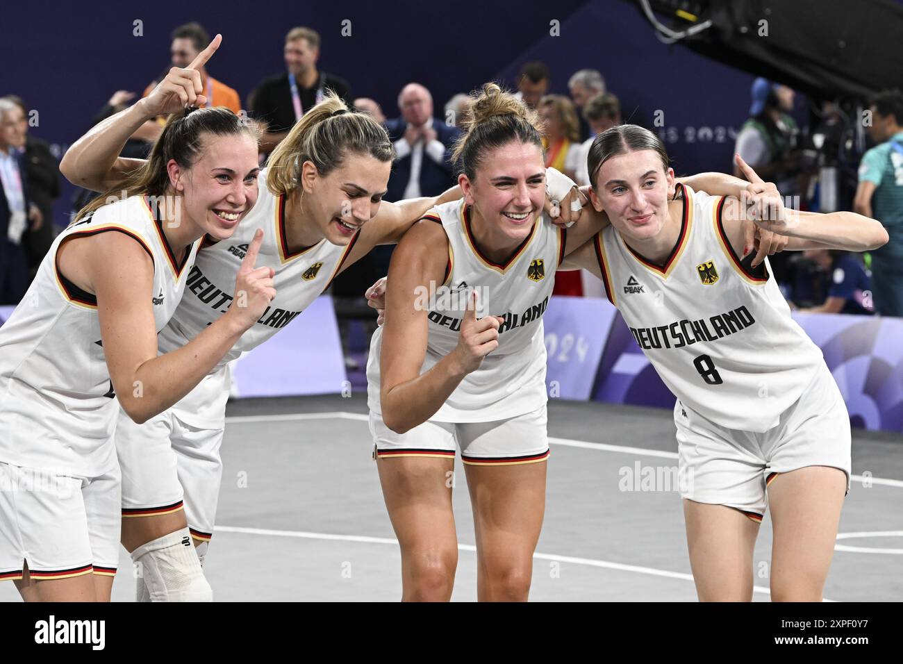 Paris, France. 05th Aug, 2024. Marie Reichert, Elisa Mevius, Sonja ...