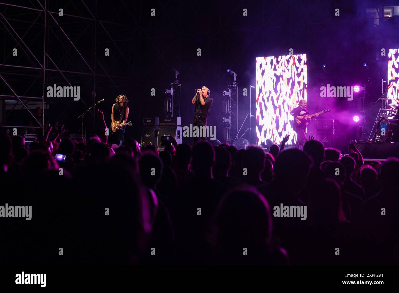 Deserti tour hi-res stock photography and images - Alamy