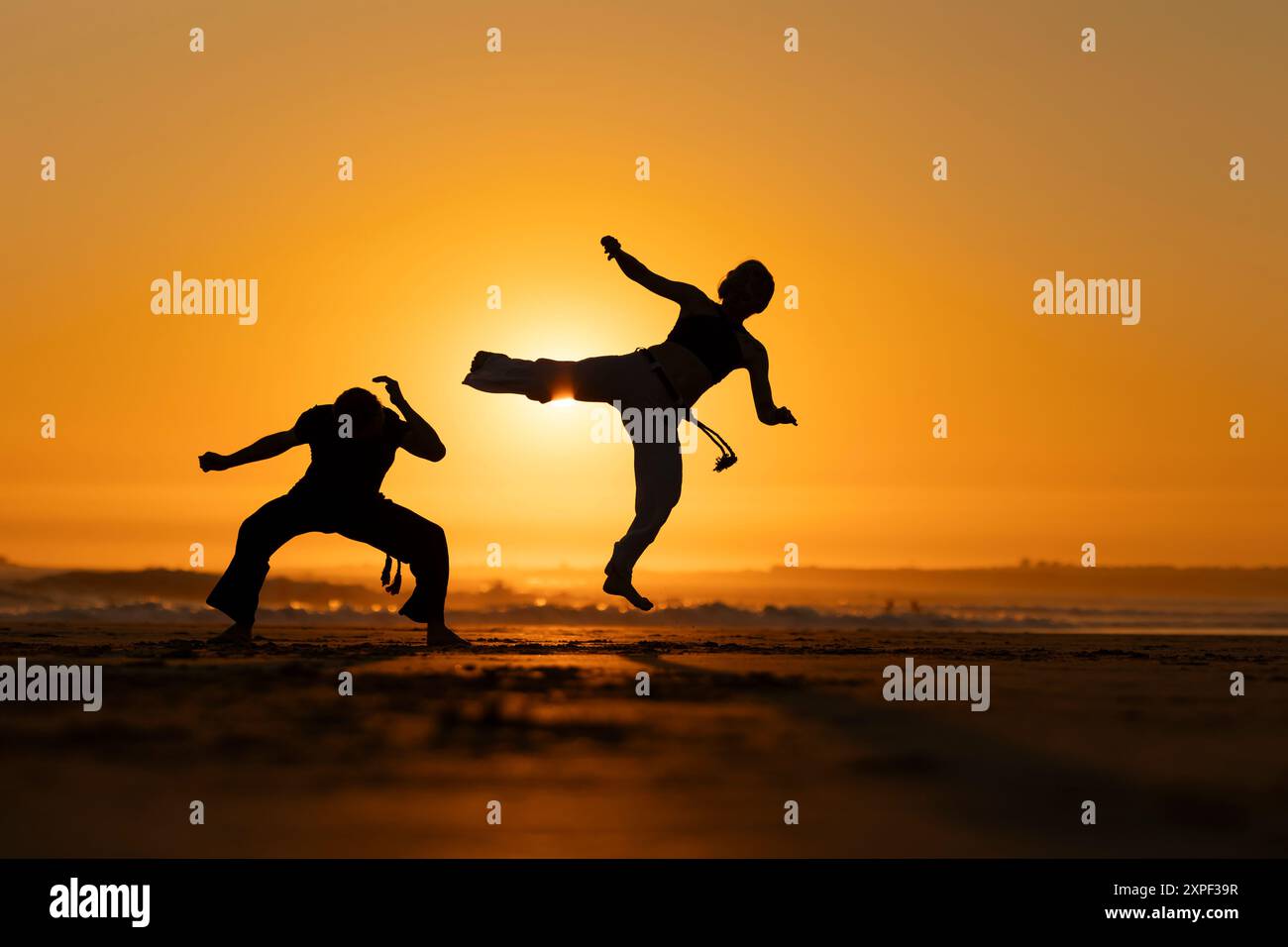Karate training sunset hi-res stock photography and images - Alamy