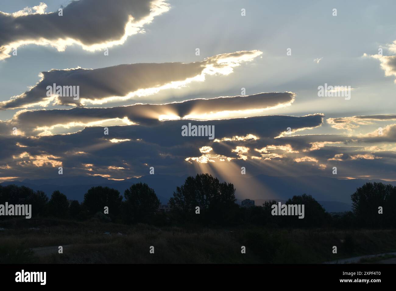 Cloudscape wallpaper hi-res stock photography and images - Alamy
