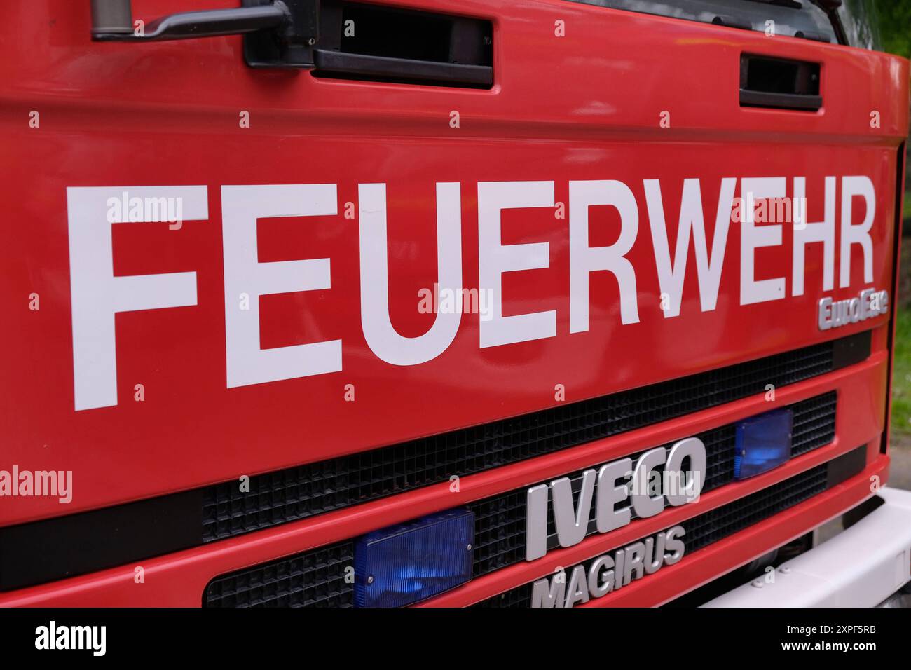 Feuerwehr-Blaulicht Feuerwehr in verschiedenen Bildern und Aktionen in ...