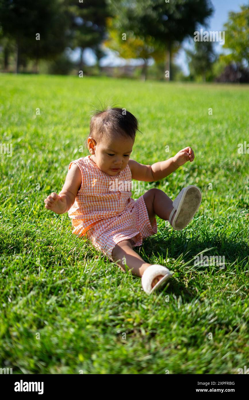 Peruvian baby girl sitting hi-res stock photography and images - Alamy