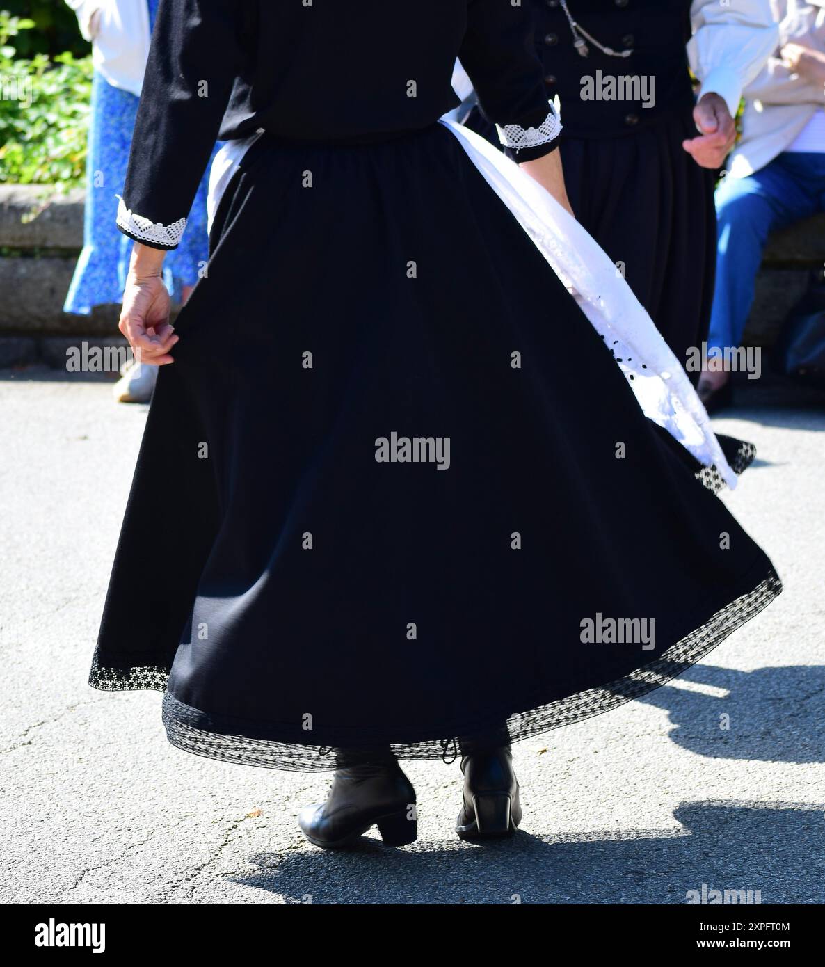 Traditional breton dances hi-res stock photography and images - Alamy