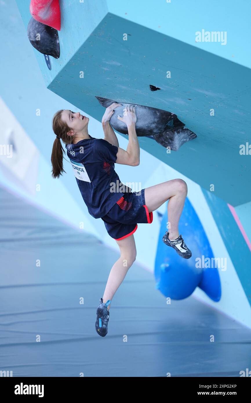 Great Britain's Erin McNeice during the Women's Boulder & Lead ...