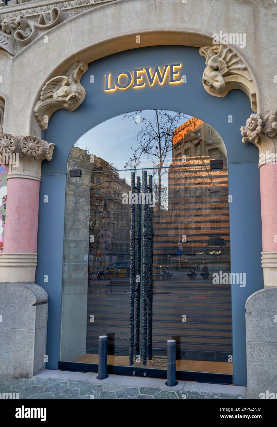 Architectural fragments at the city streets, Barcelona Stock Photo - Alamy