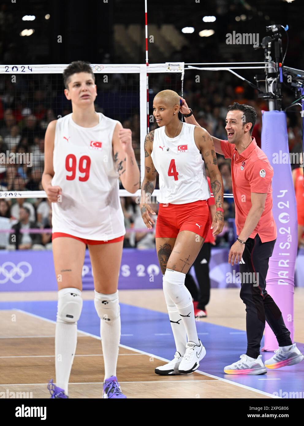 Paris, France. 6th Aug, 2024. Melissa Teresa Vargas (C) of T¨¹rkiye ...