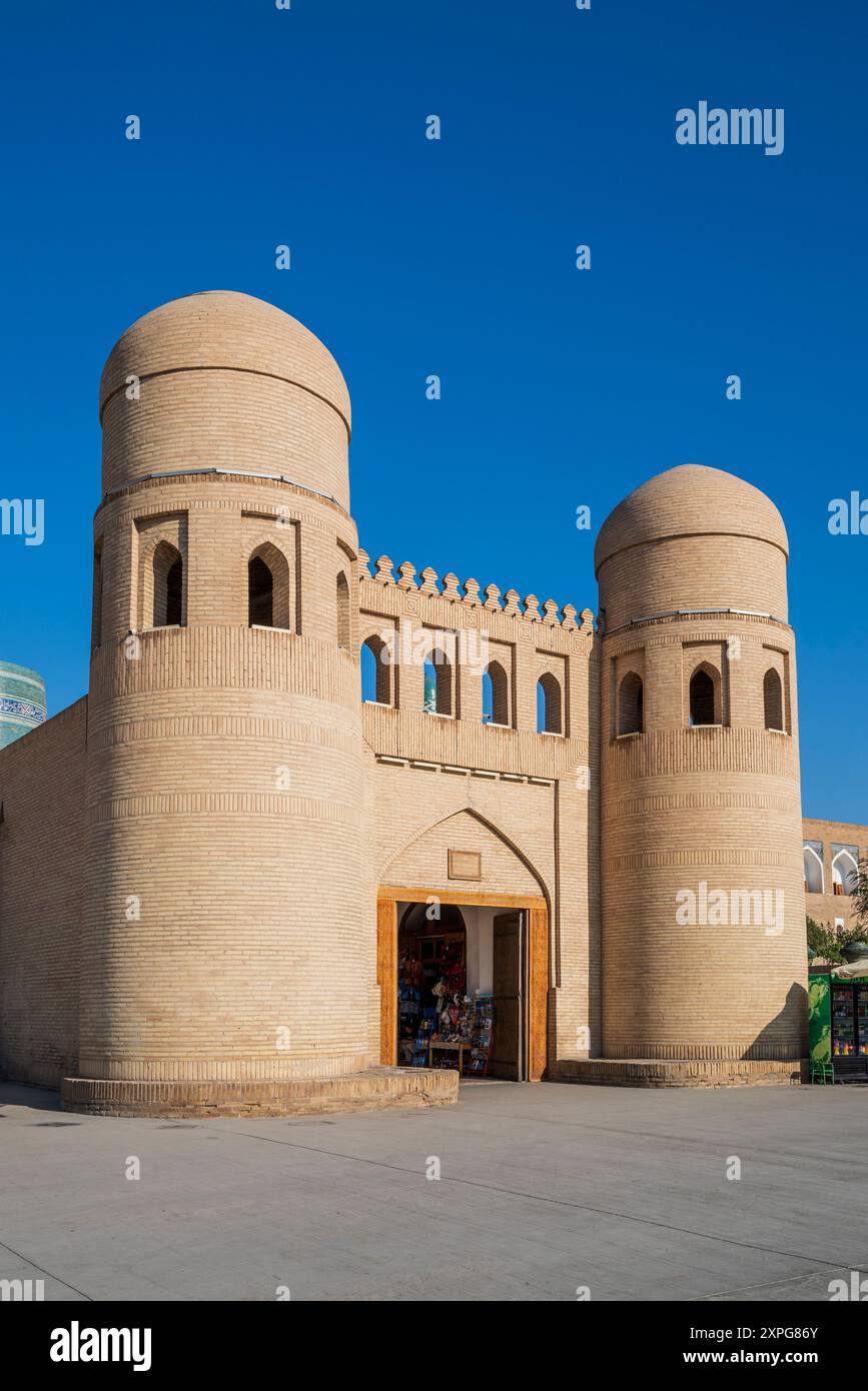 Bogcha darvoza hi-res stock photography and images - Alamy