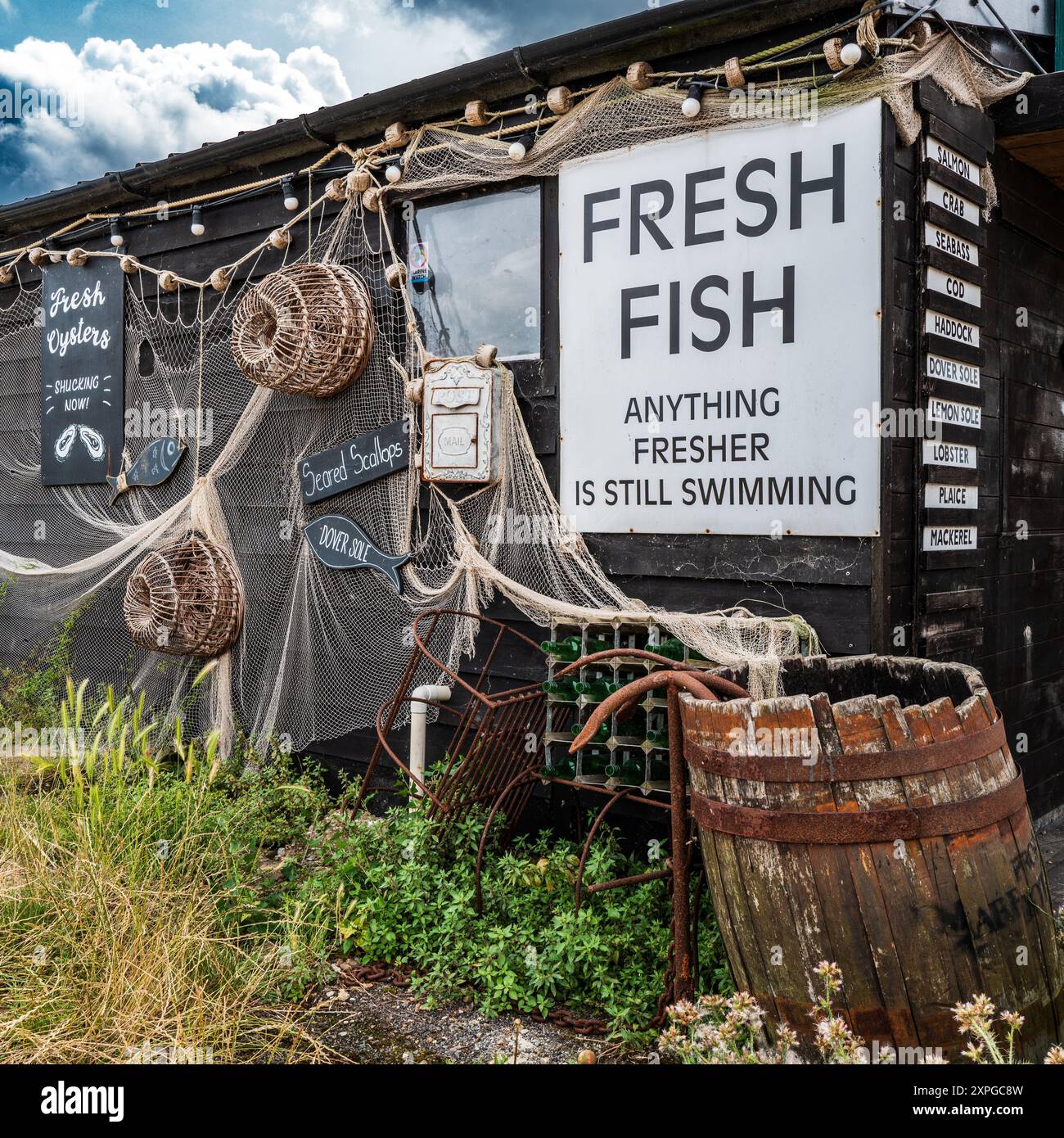 Wooden Fish Shack selling fresh fish on the beach at Aldeburgh, Suffolk ...