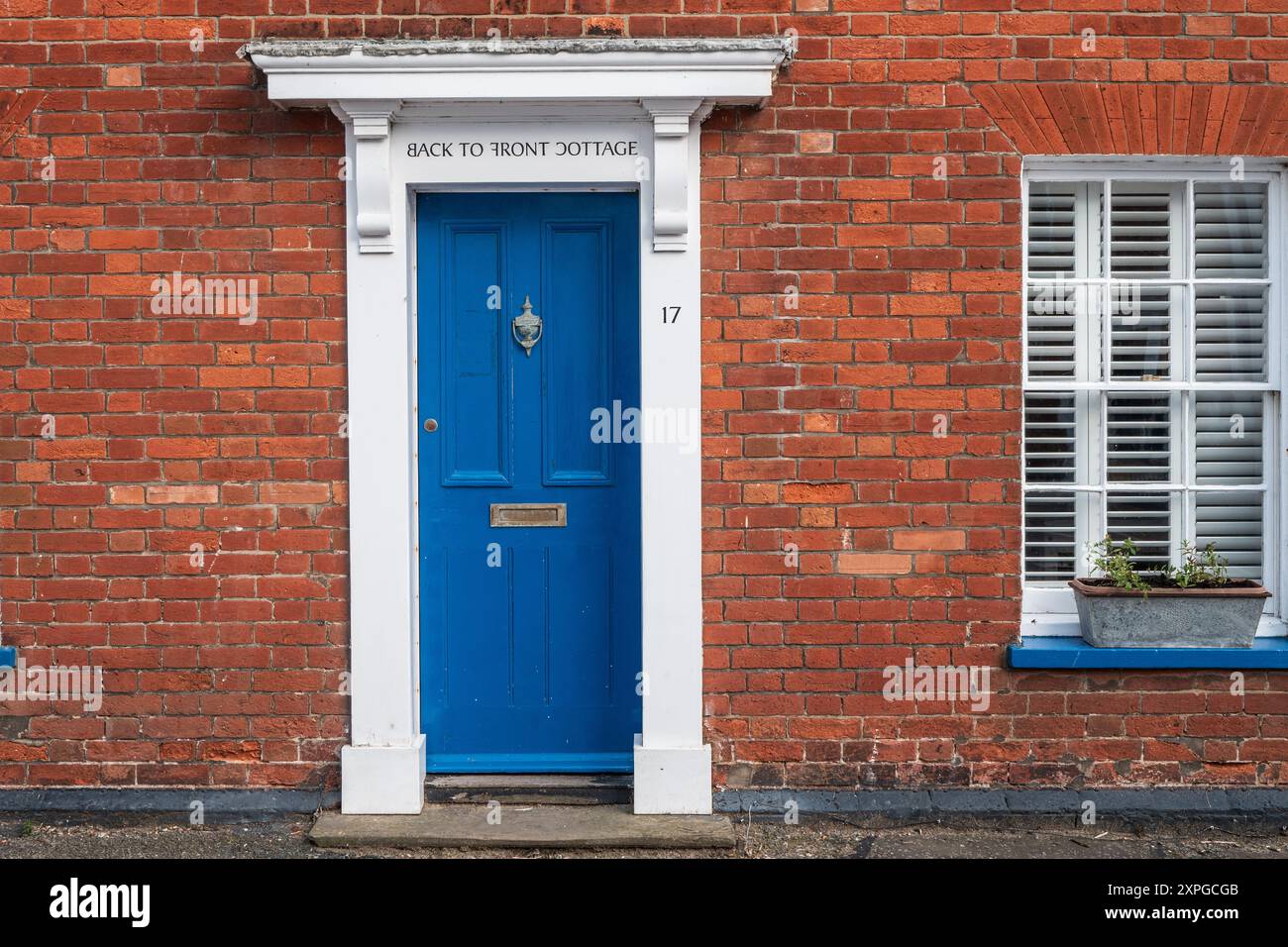 Suffolk cottage name hi-res stock photography and images - Alamy
