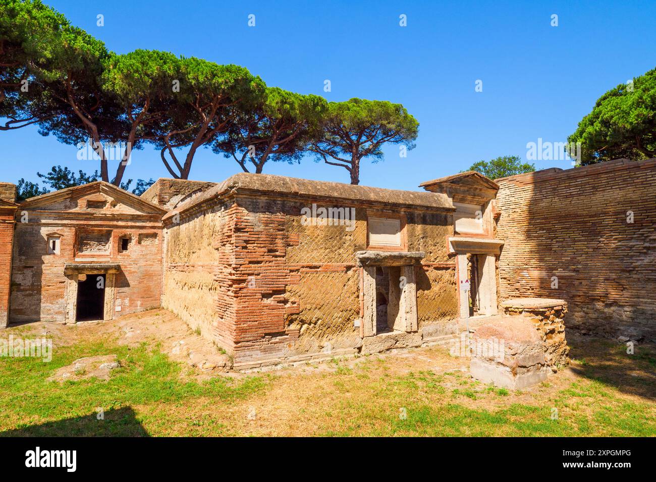 Burial buildings of one or two storey square room, often surrounded by ...