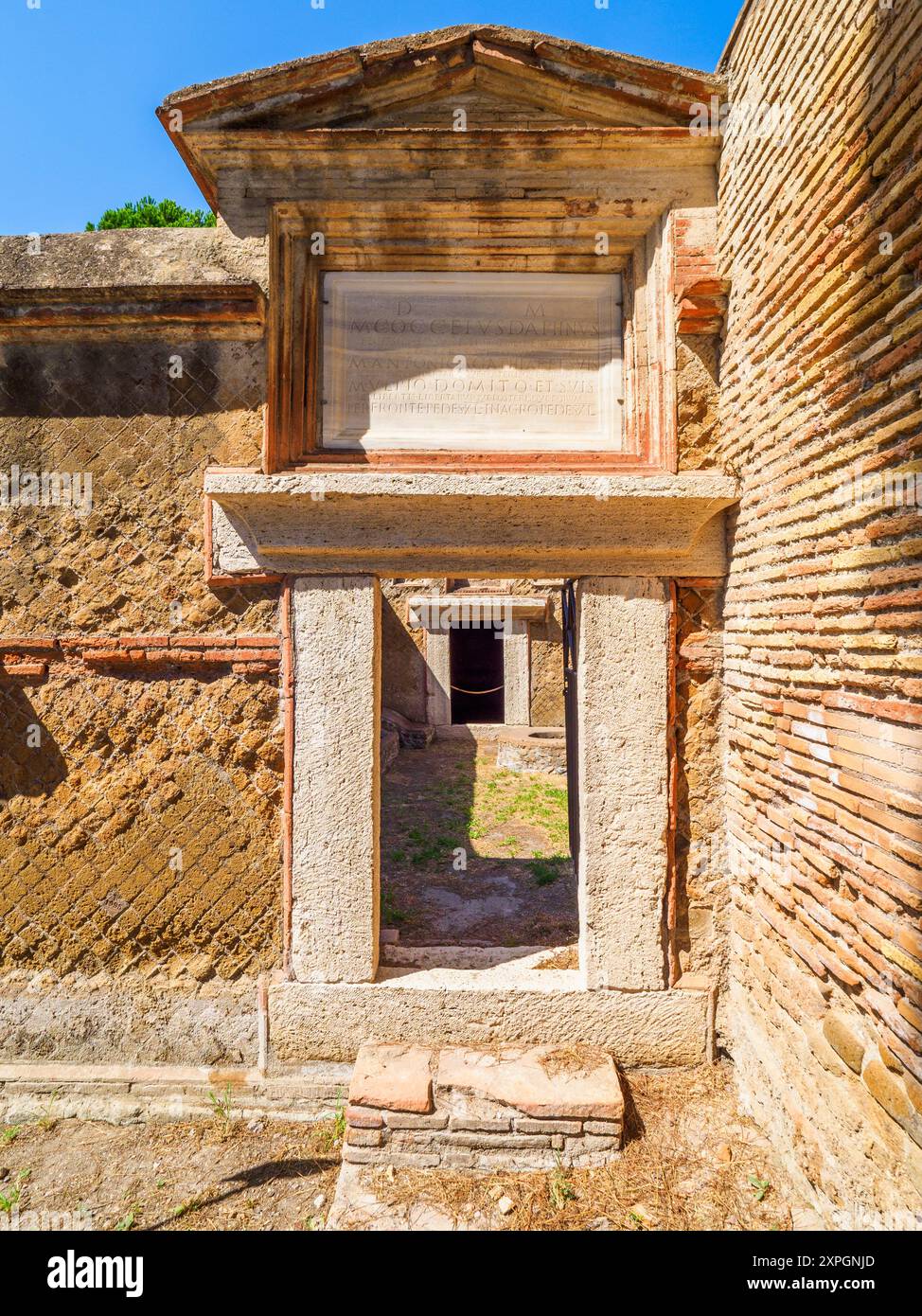 Burial buildings of one or two storey square room, often surrounded by ...