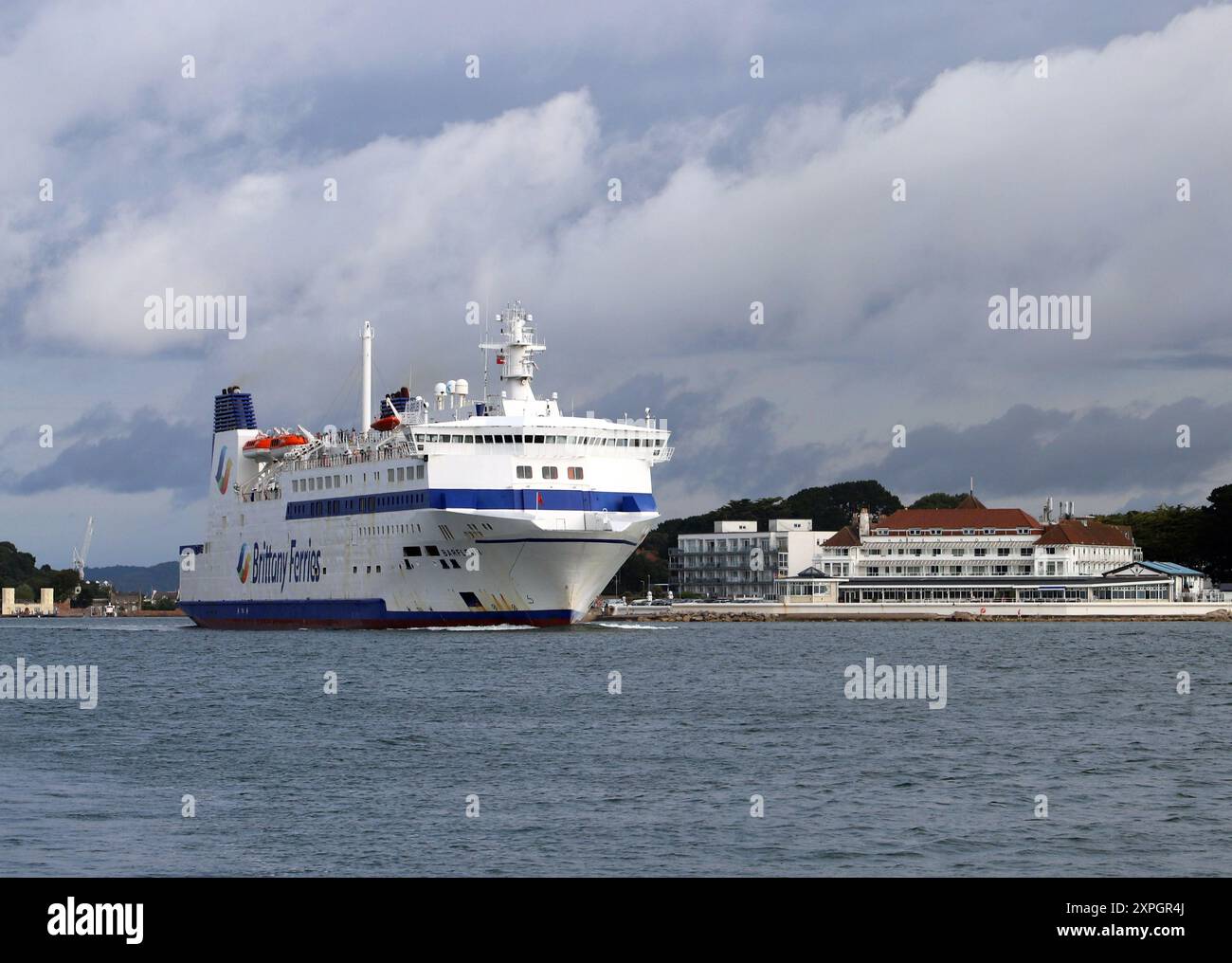 Brittany Ferries MS Barfleaur leaving Poole Harbour en-route for ...