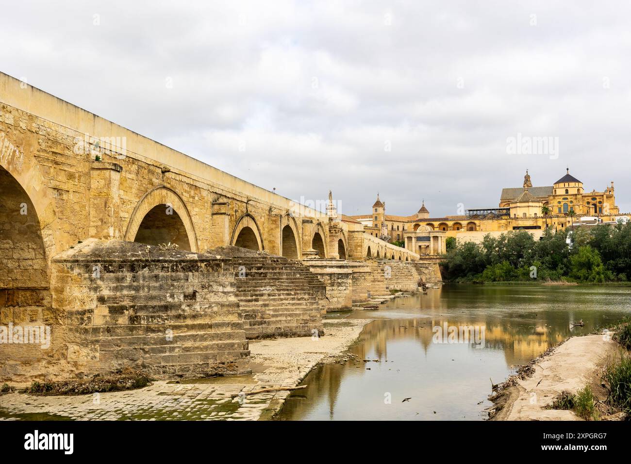 Puente Romano, Roman Bridge, Cordoba, Andalucia, Spain Stock Photo - Alamy