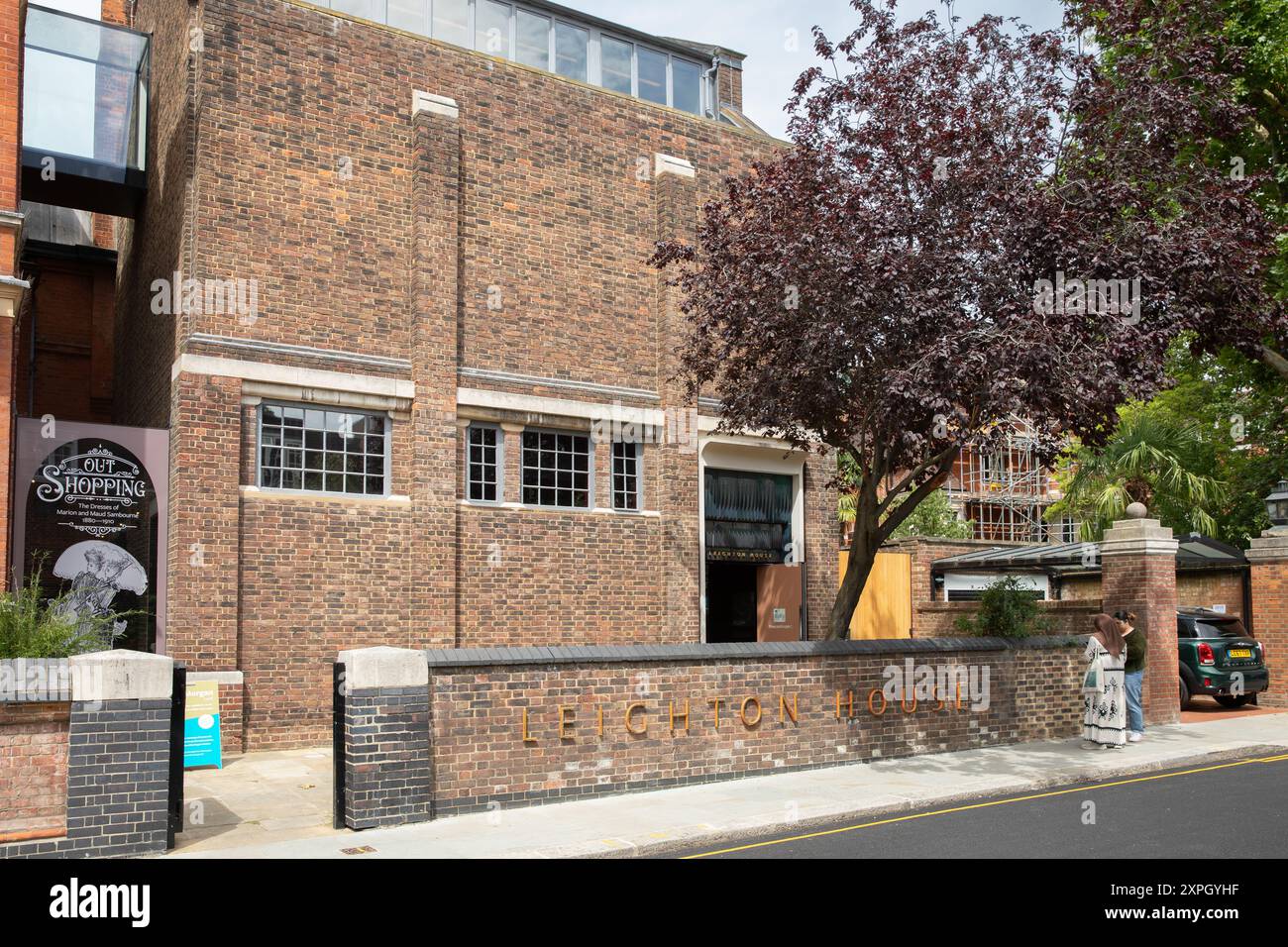 Exterior of leighton house museum hi-res stock photography and images ...