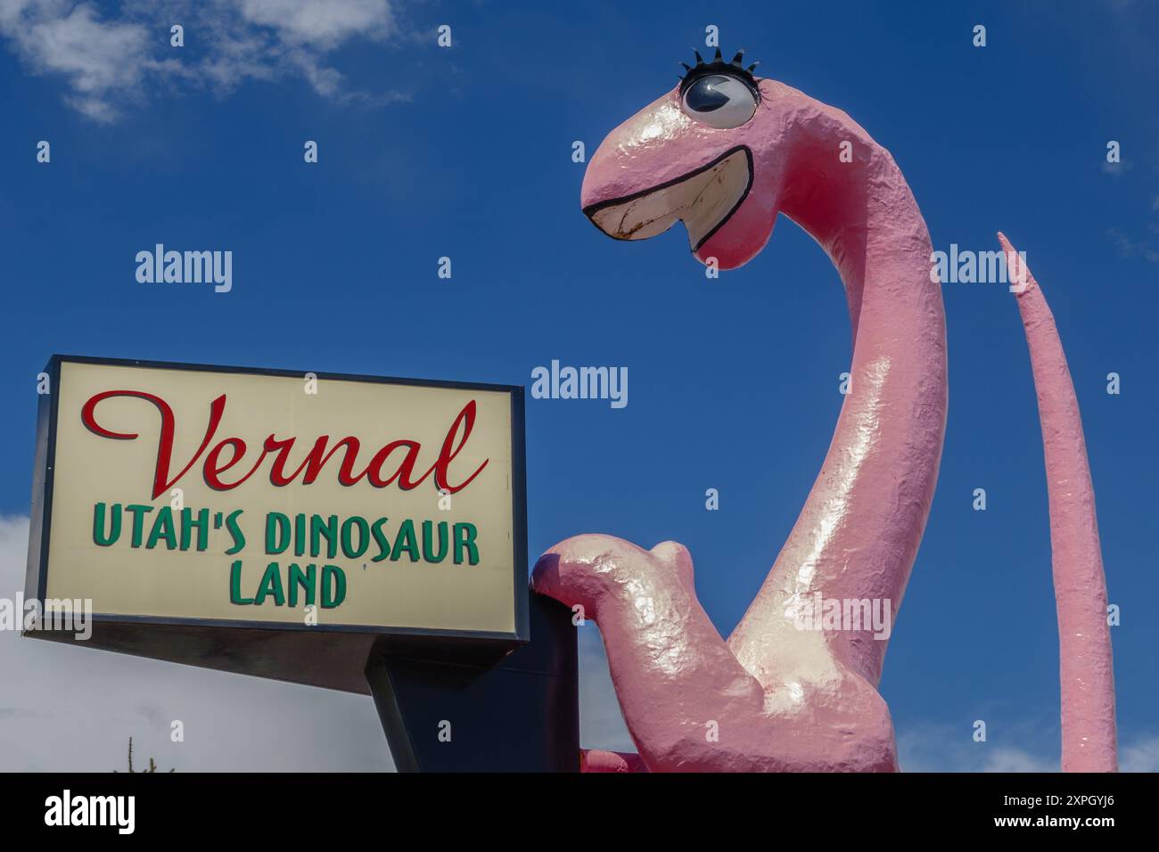 Vernal, Utah,USA - August 24, 2017: Big pink dinosaur sign saying ...