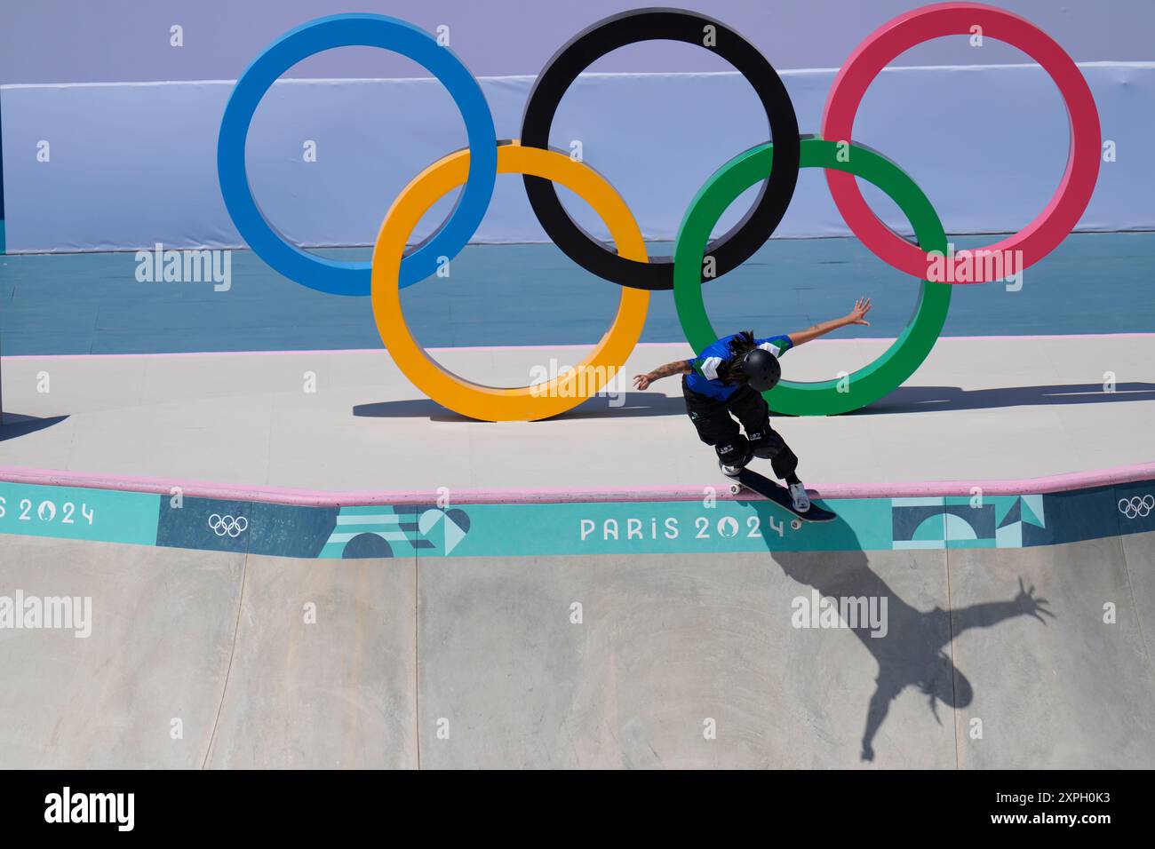 Isadora Pacheco of Brazil competes during the women's skateboarding ...
