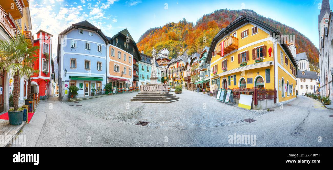 Amazing view on central square of famous Hallstatt mountain village ...