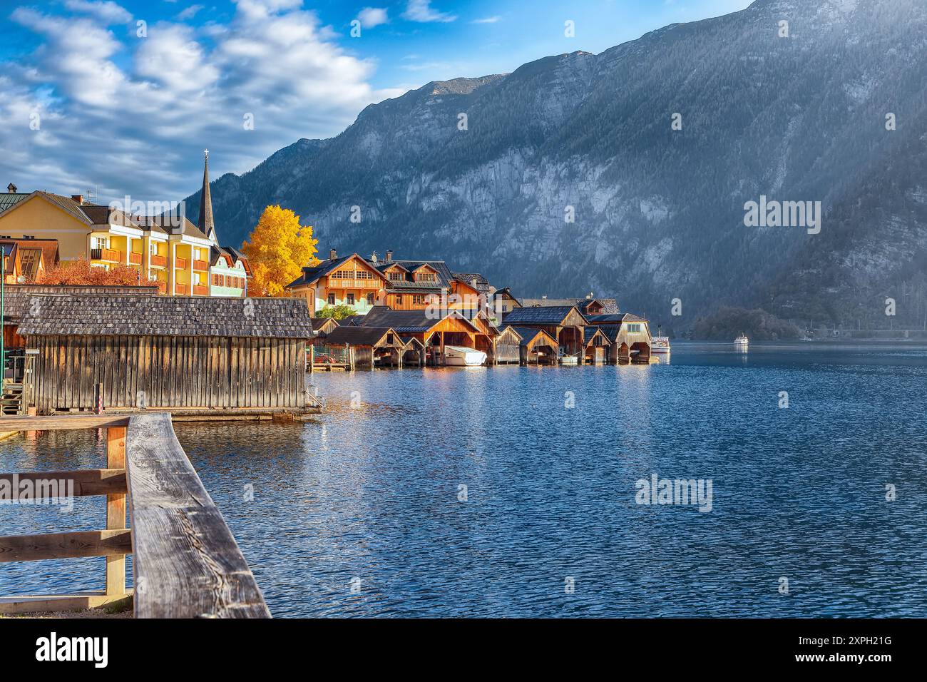 Stunning view of famous Hallstatt mountain village with Hallstatter ...