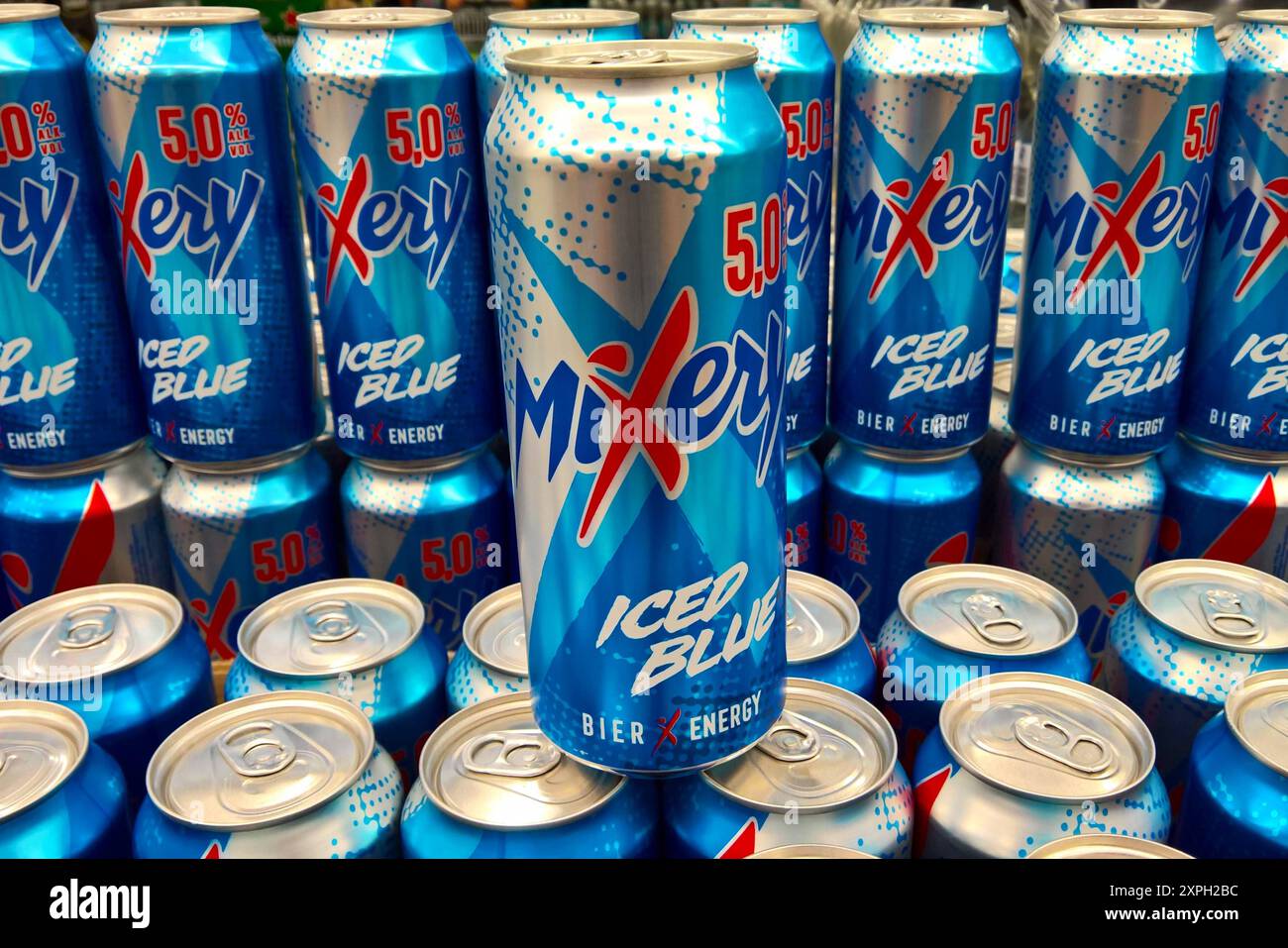 Carlsberg Mixery, Bier mit Energy-Drink der Brauerei Karlsberg. Die ...