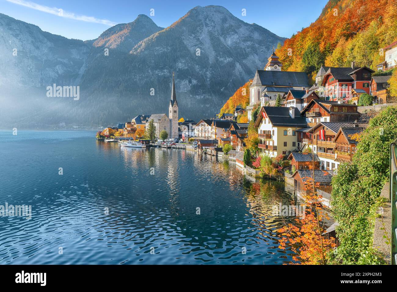 Stunning view of famous Hallstatt mountain village with Hallstatter ...