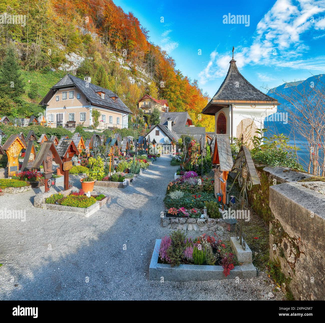 Stunning view of famous Hallstatt mountain village with Hallstatter ...