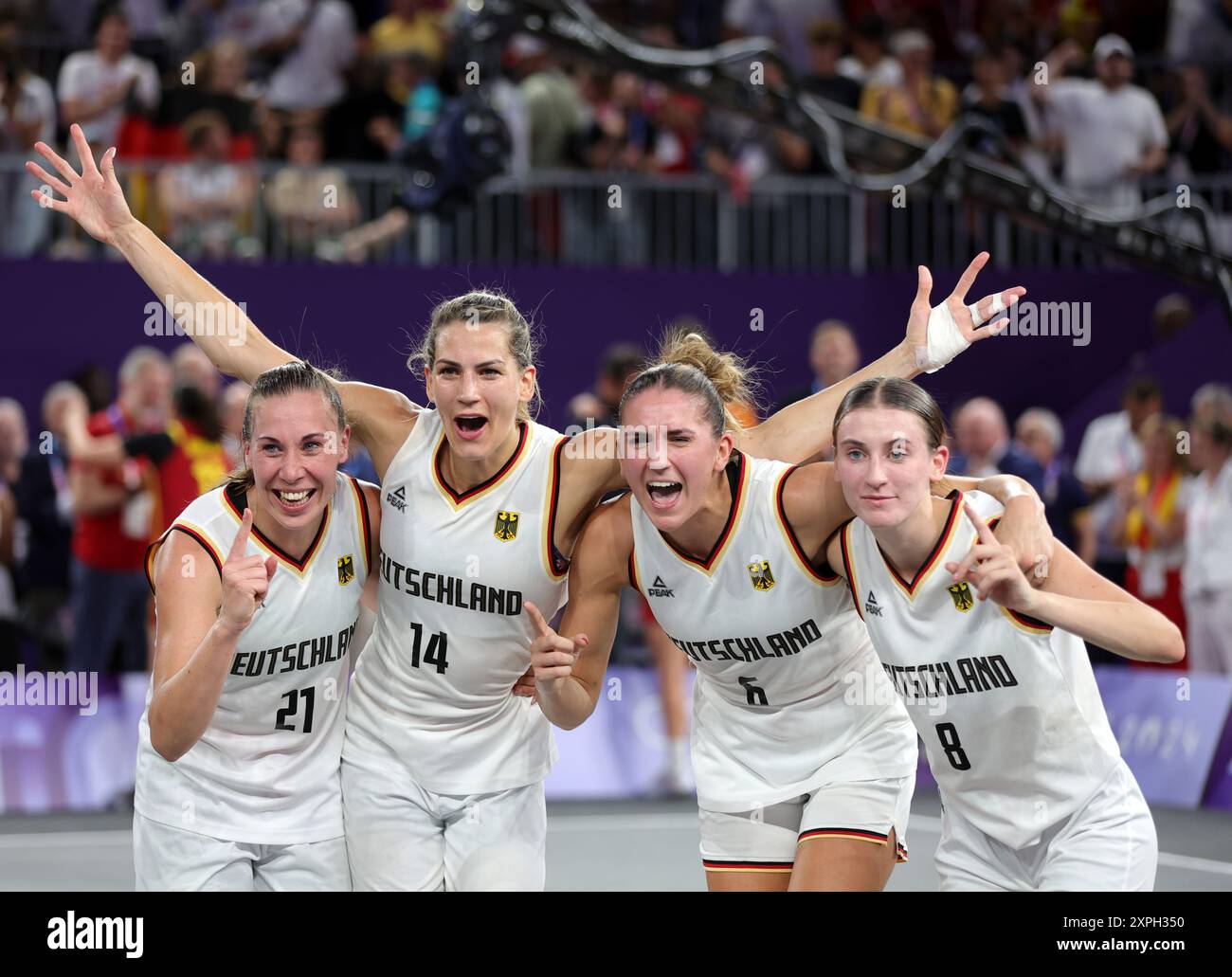 PARIS, FRANCE - AUGUST 05: Women's 3x3 Basketball Marie Reichert, Elisa ...