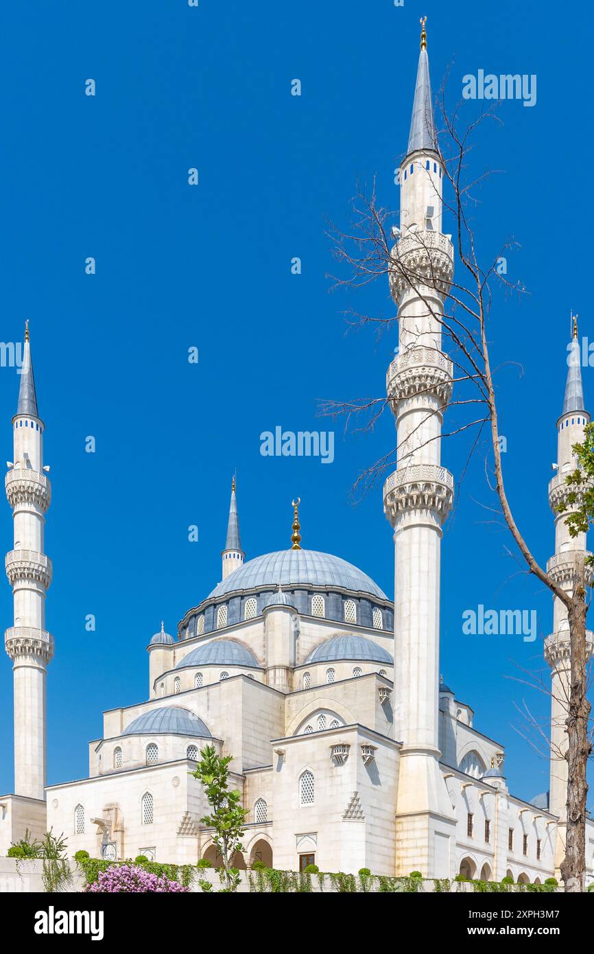 The Great Mosque of Tirana or Namazgah Mosque is currently being built ...