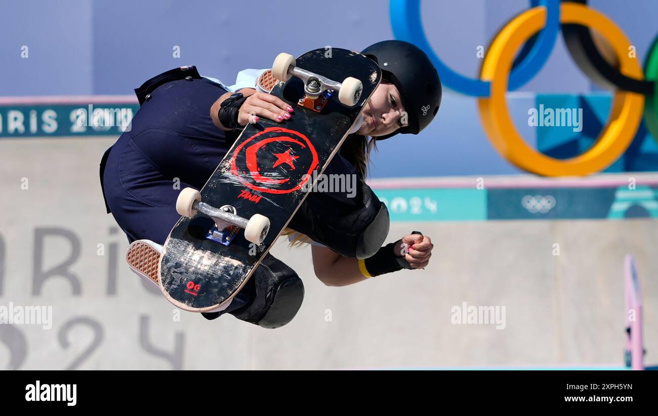 Ruby Lilley of the United States competes during the women's ...