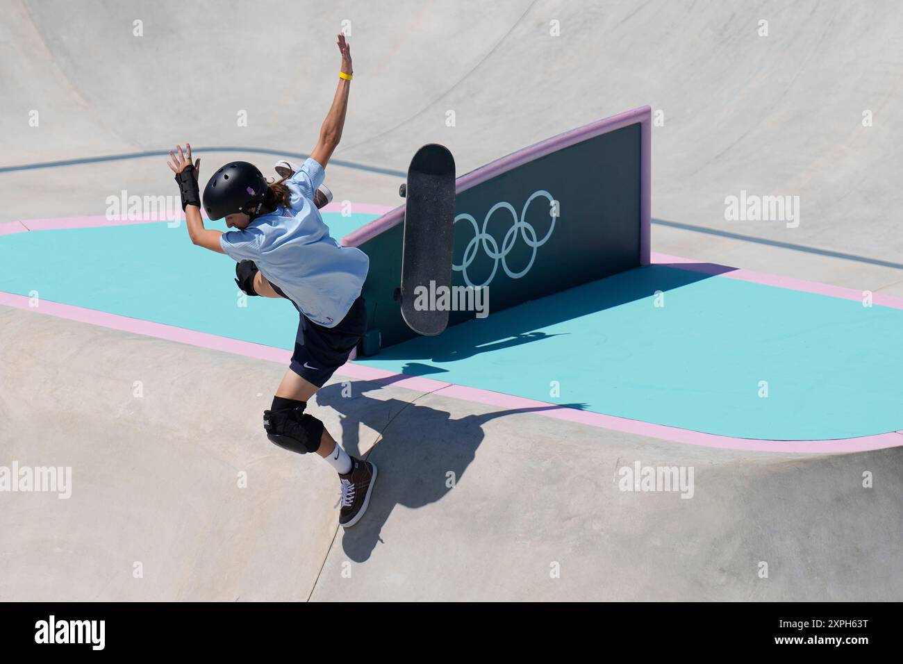 Minna Stess of the United States falls during the women's skateboarding ...