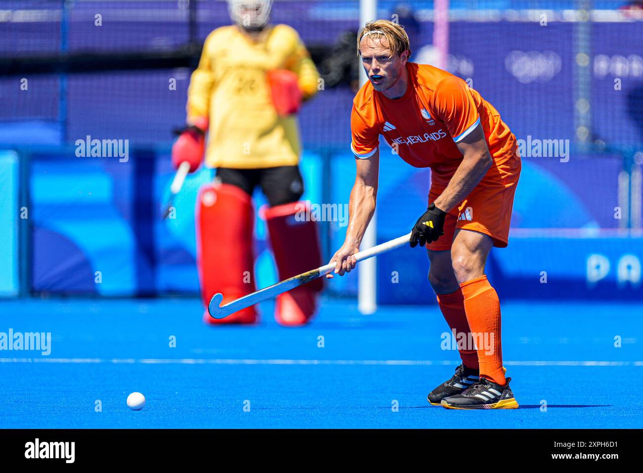 PARIS, FRANCE - AUGUST 6: Jip Janssen of the Netherlands looks up ...