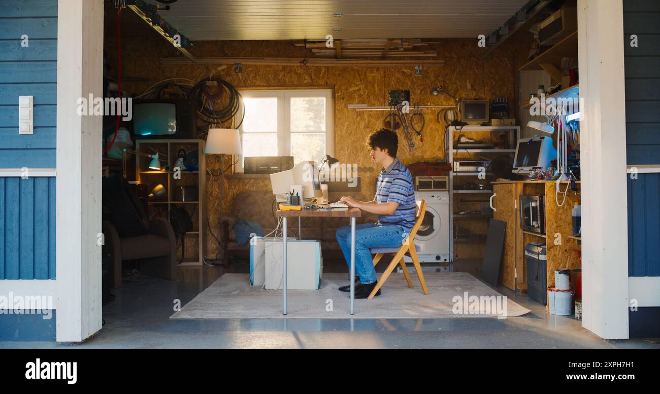 90s service desk hi-res stock photography and images - Alamy