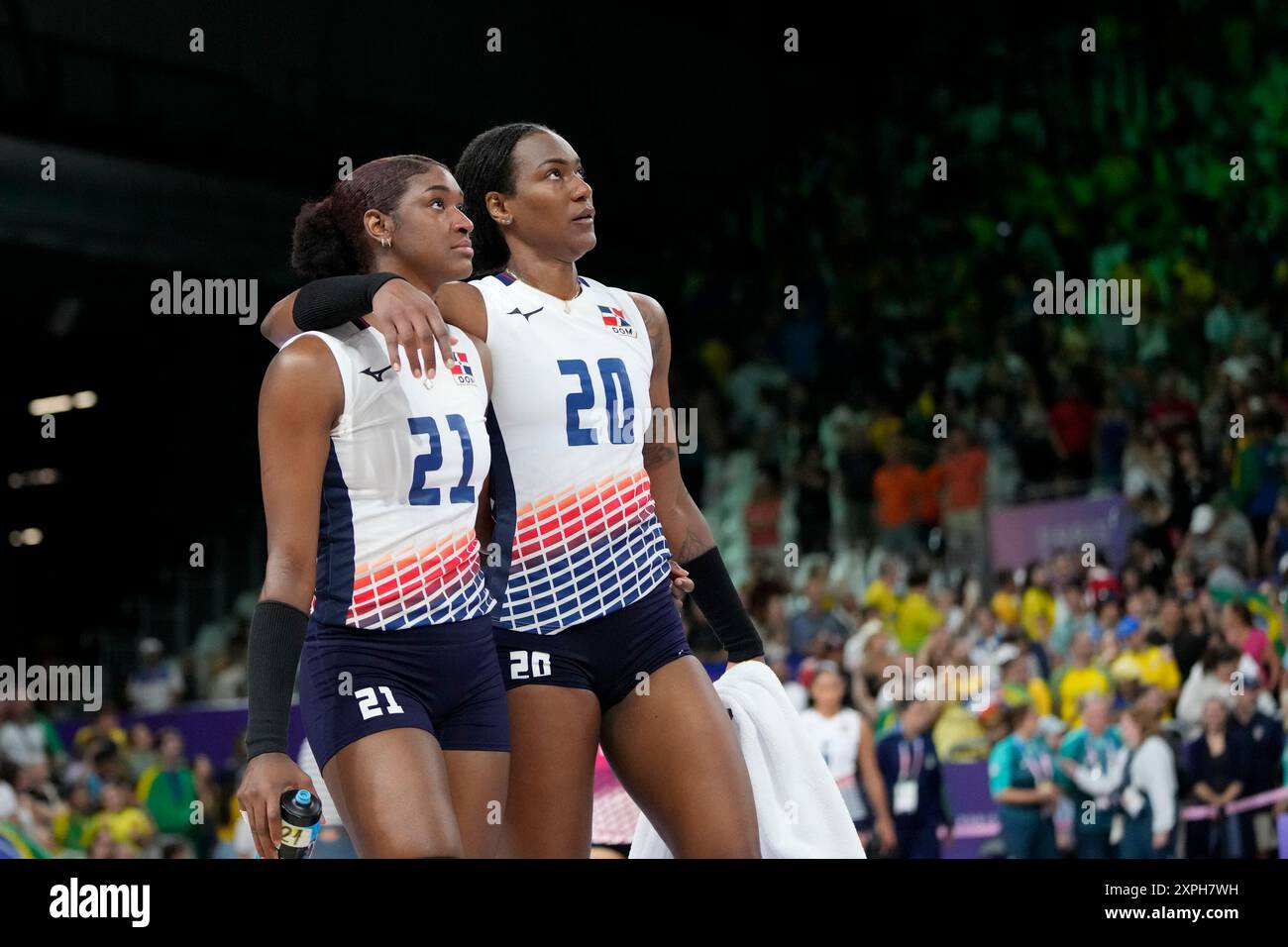 Jineiry Martinez and Brayelin Martinez of Dominican Republic, leave the ...