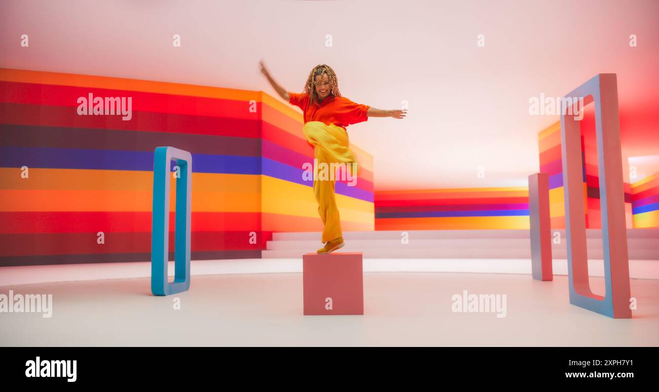 Dancer showcasing contemporary movements hi-res stock photography and ...