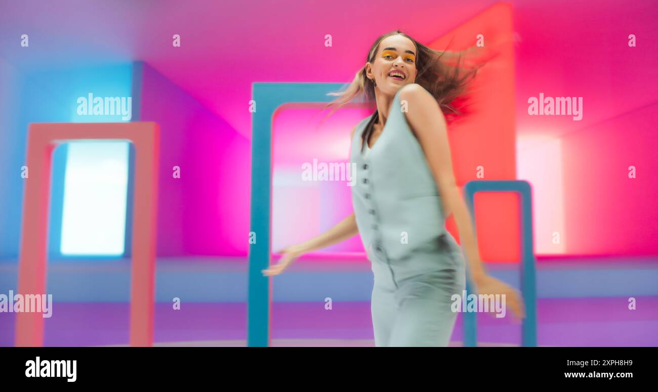 Showcasing graceful movements hi-res stock photography and images - Alamy