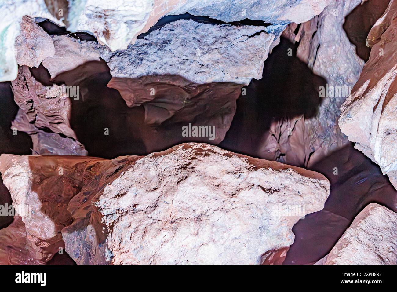 Rocks and stones in Neptune Caves, underground rock formation ...