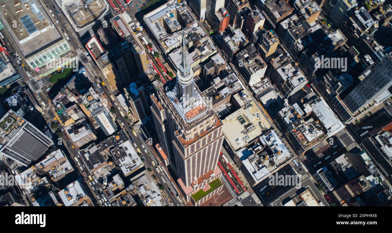 Panoramic Aerial Shot Around the Top of the Empire State Skyscraper in ...