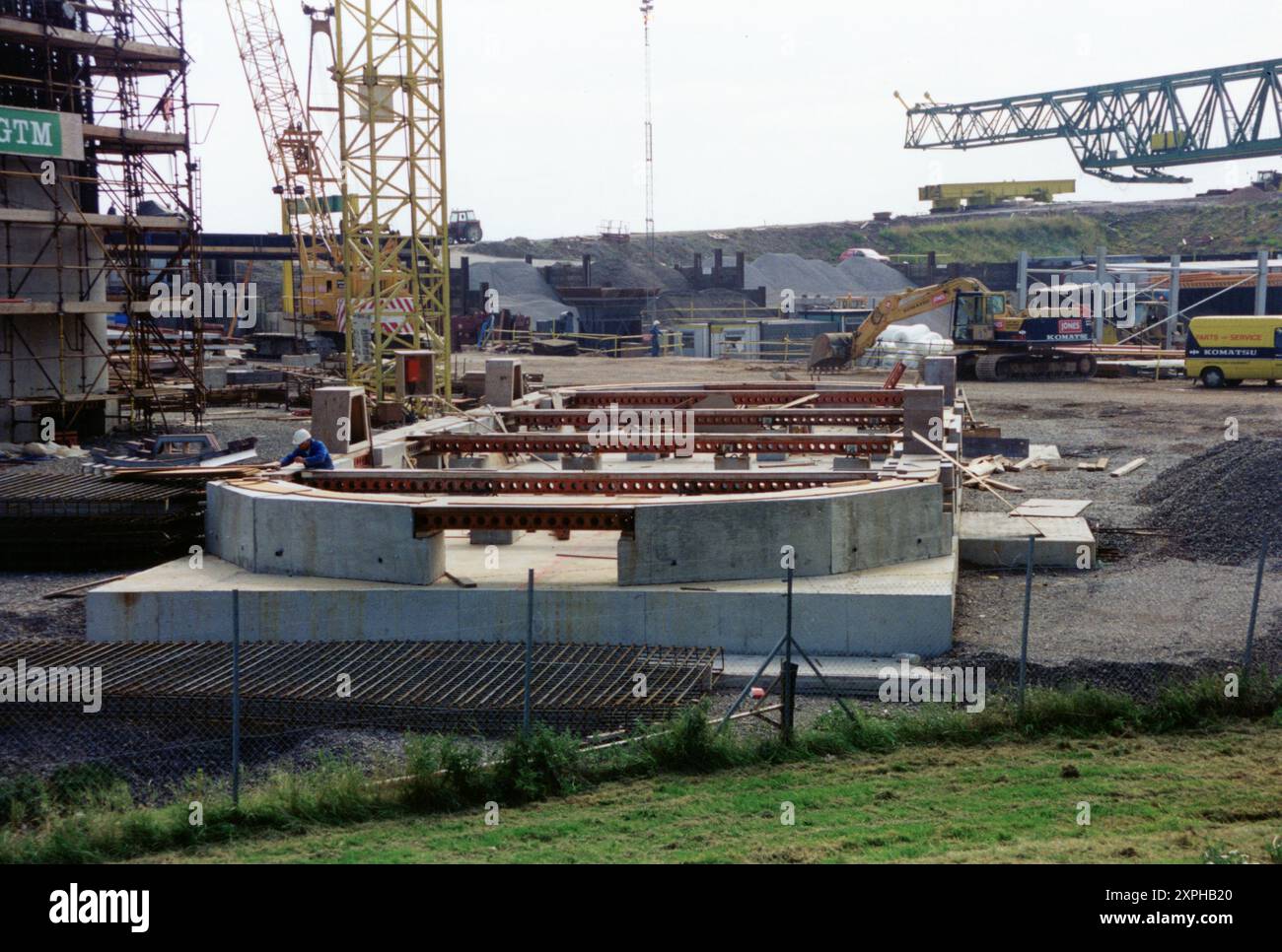 Concrete steel caissons hi-res stock photography and images - Alamy