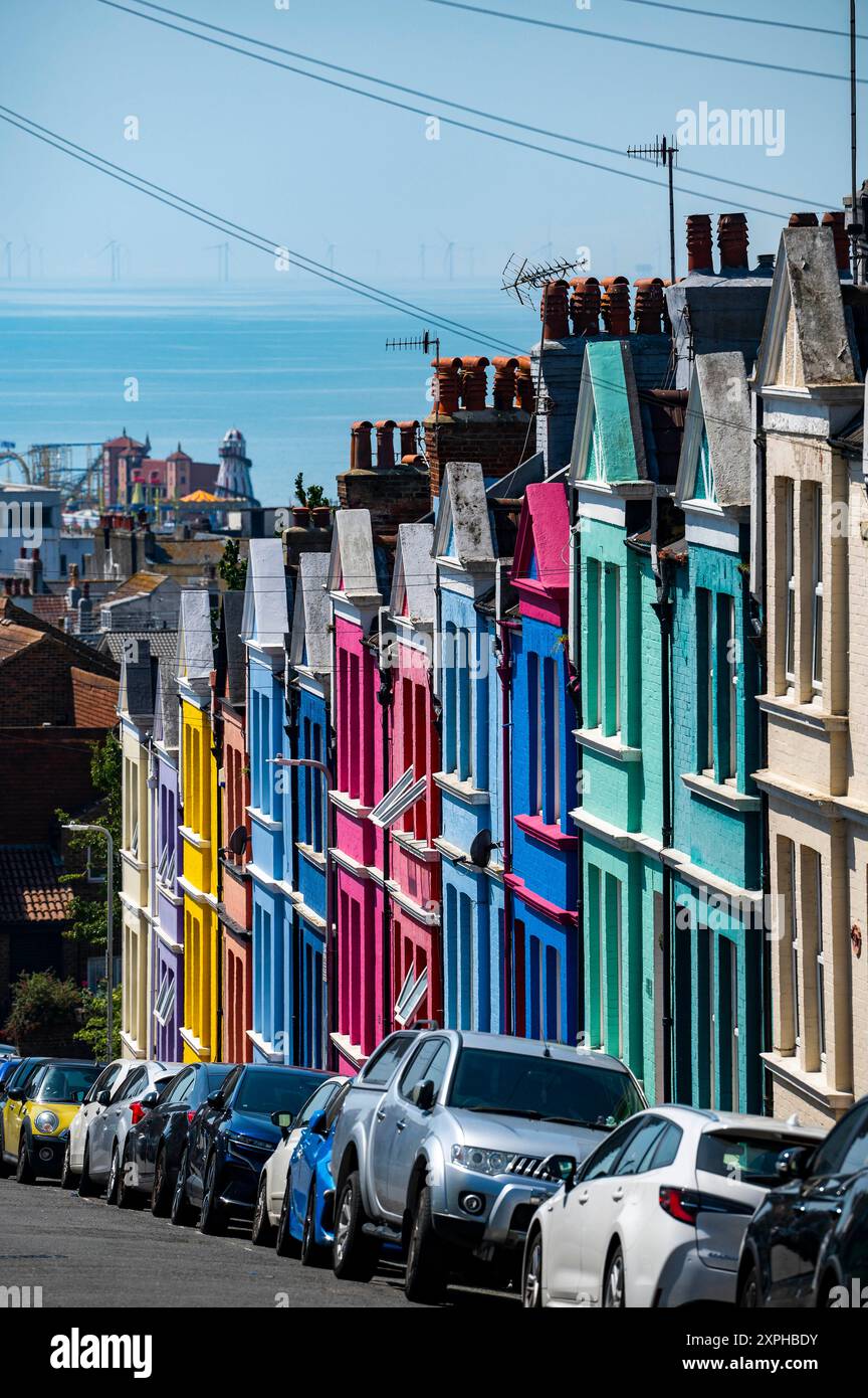 Colourful houses brighton hi-res stock photography and images - Alamy