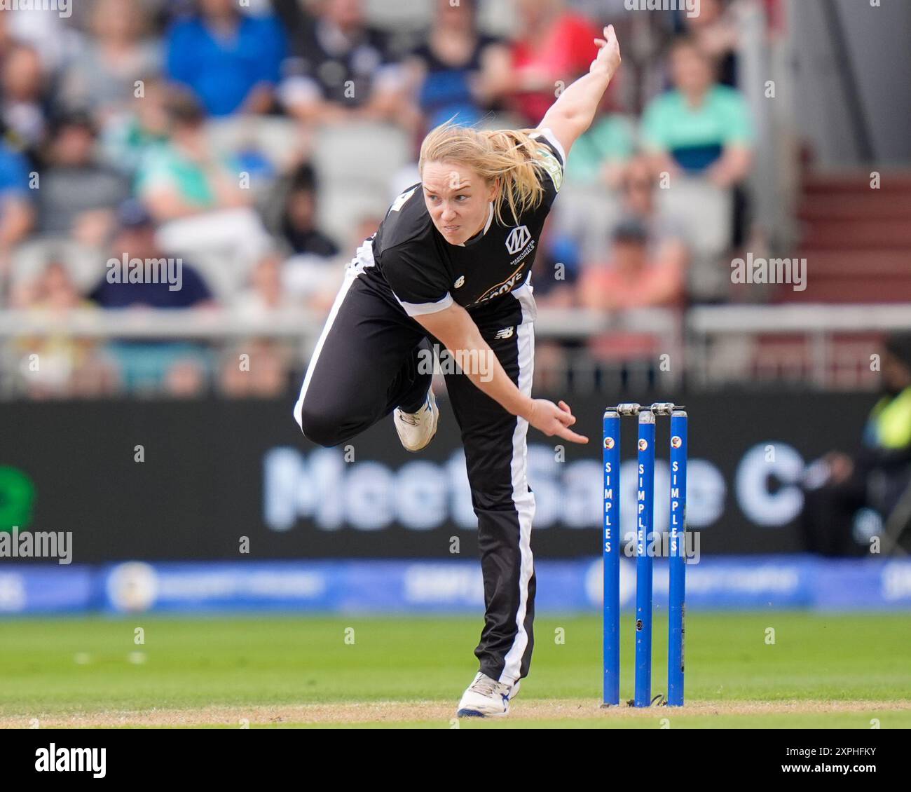 Cricket kim garth hi-res stock photography and images - Alamy