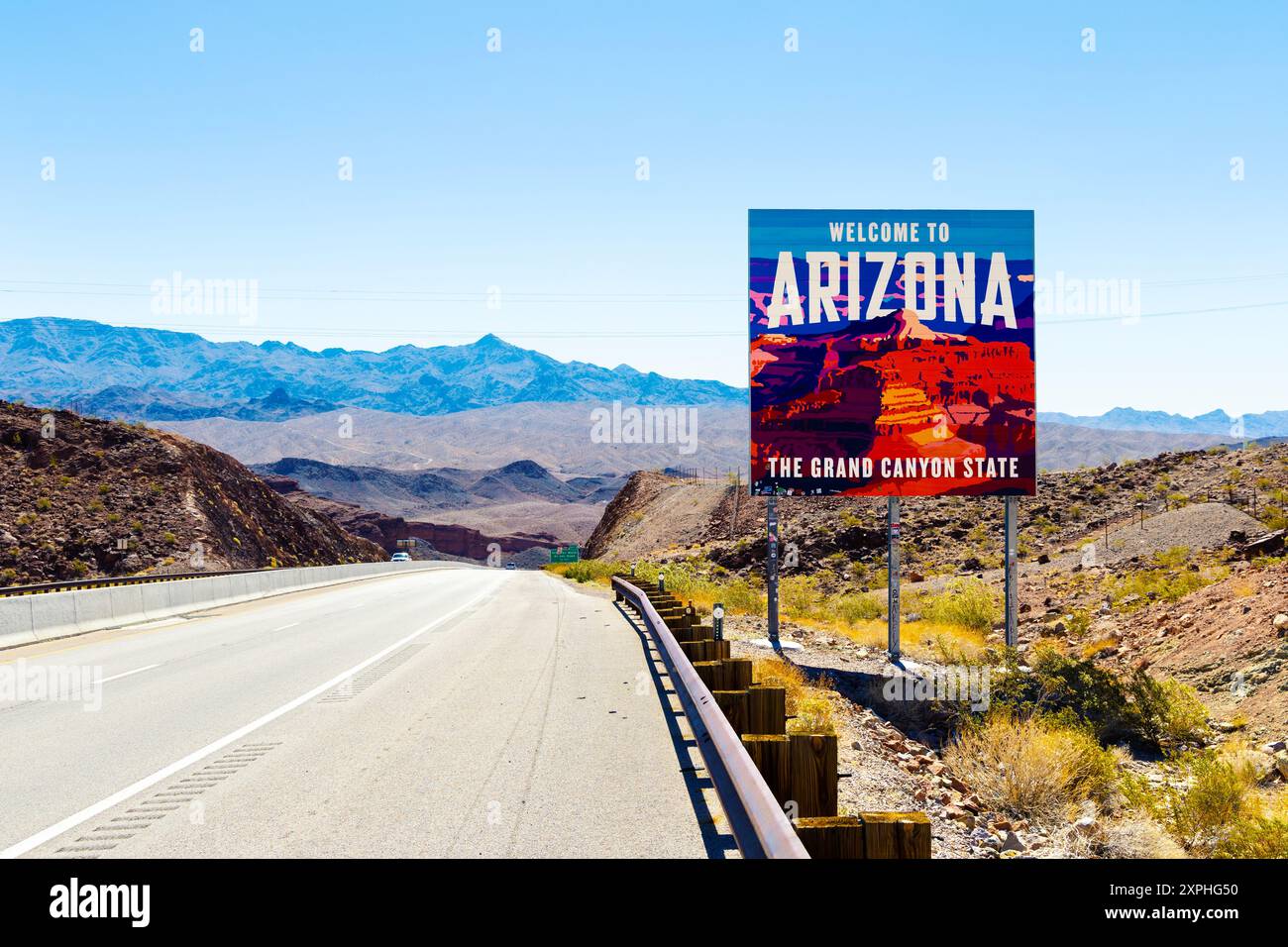 Welcome to Arizona sign on the Arizona and Nevada state line, USA Stock Photo - Alamy