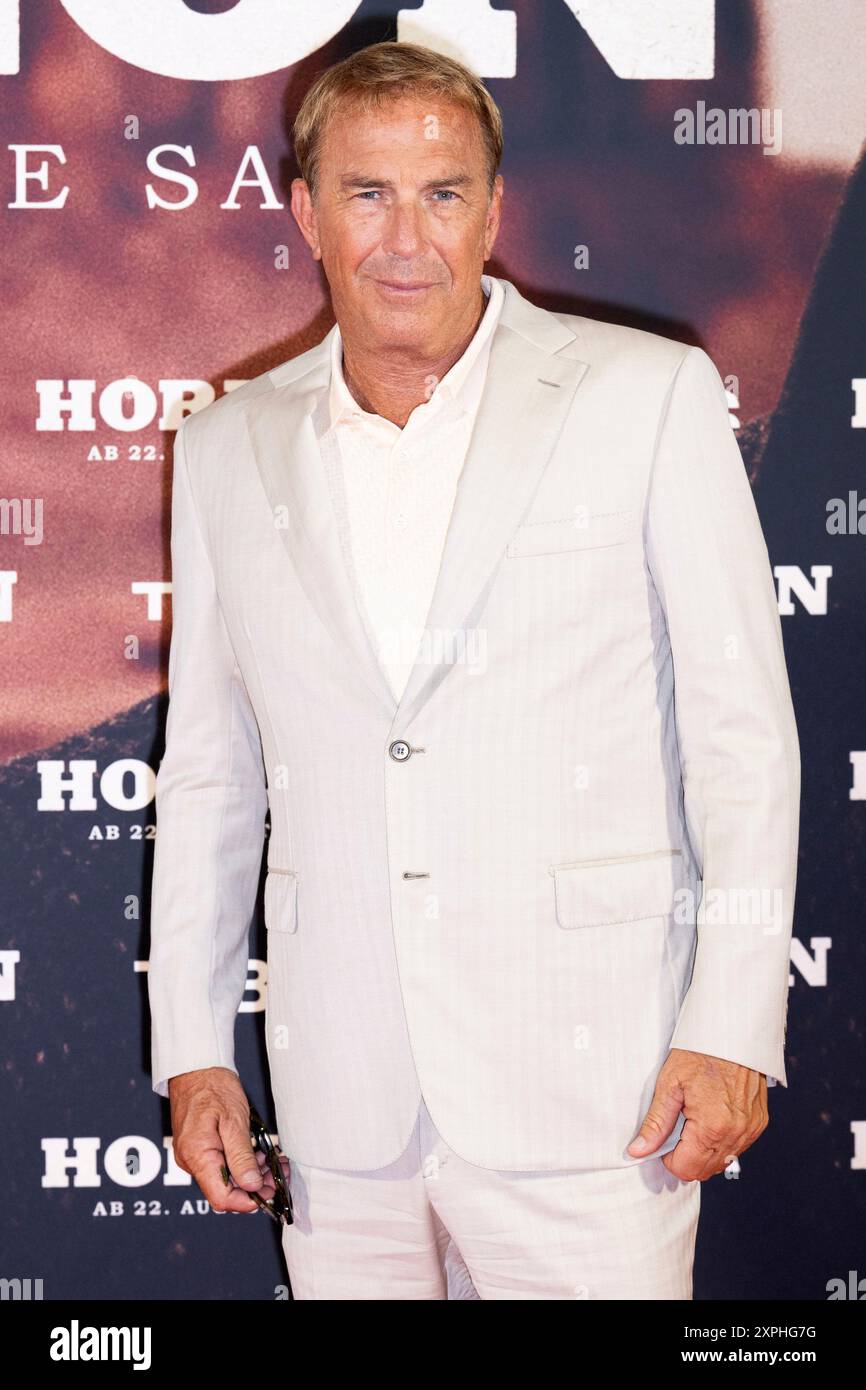 Kevin Costner beim Photocall zum Kinofilm 'Horizon: An American Saga ...