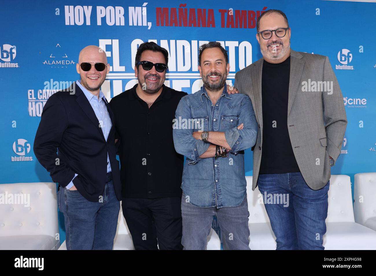 R huevo hi-res stock photography and images - Alamy