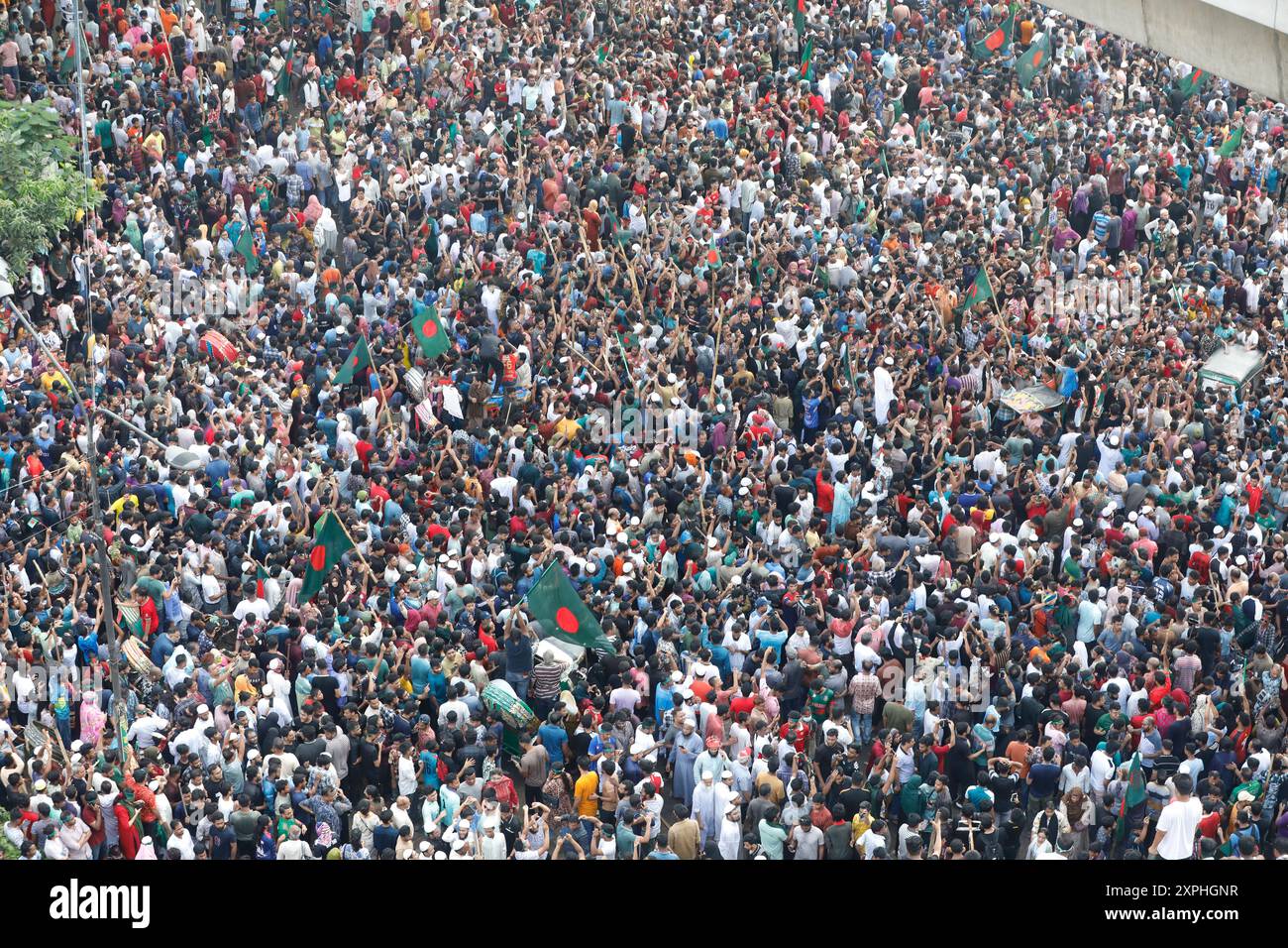 Dhaka, Bangladesh - August 05, 2024: Thousands of people cheered at ...