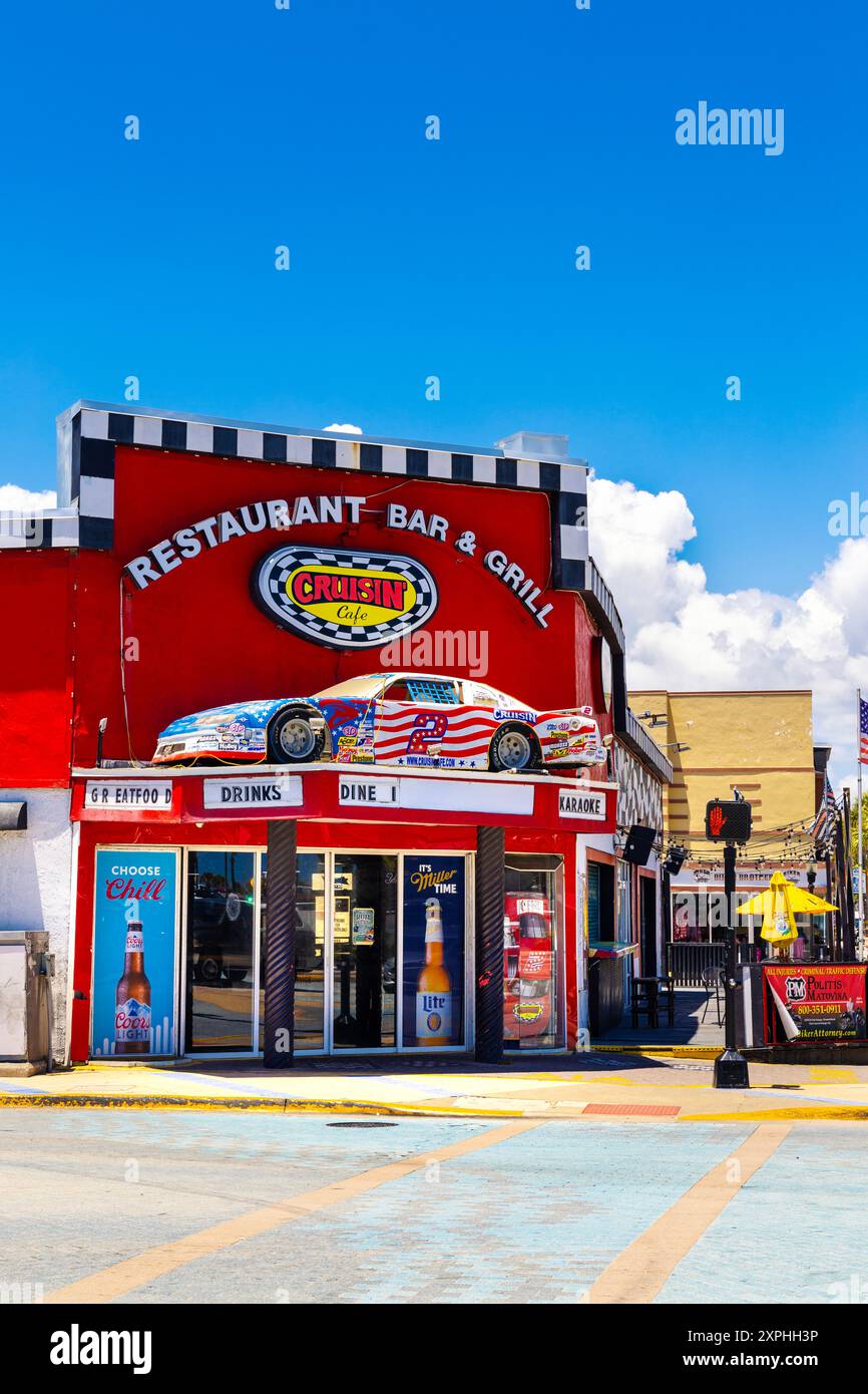 Exterior of Cruisin Cafe - Daytona 500 race themed restaurant with a ...