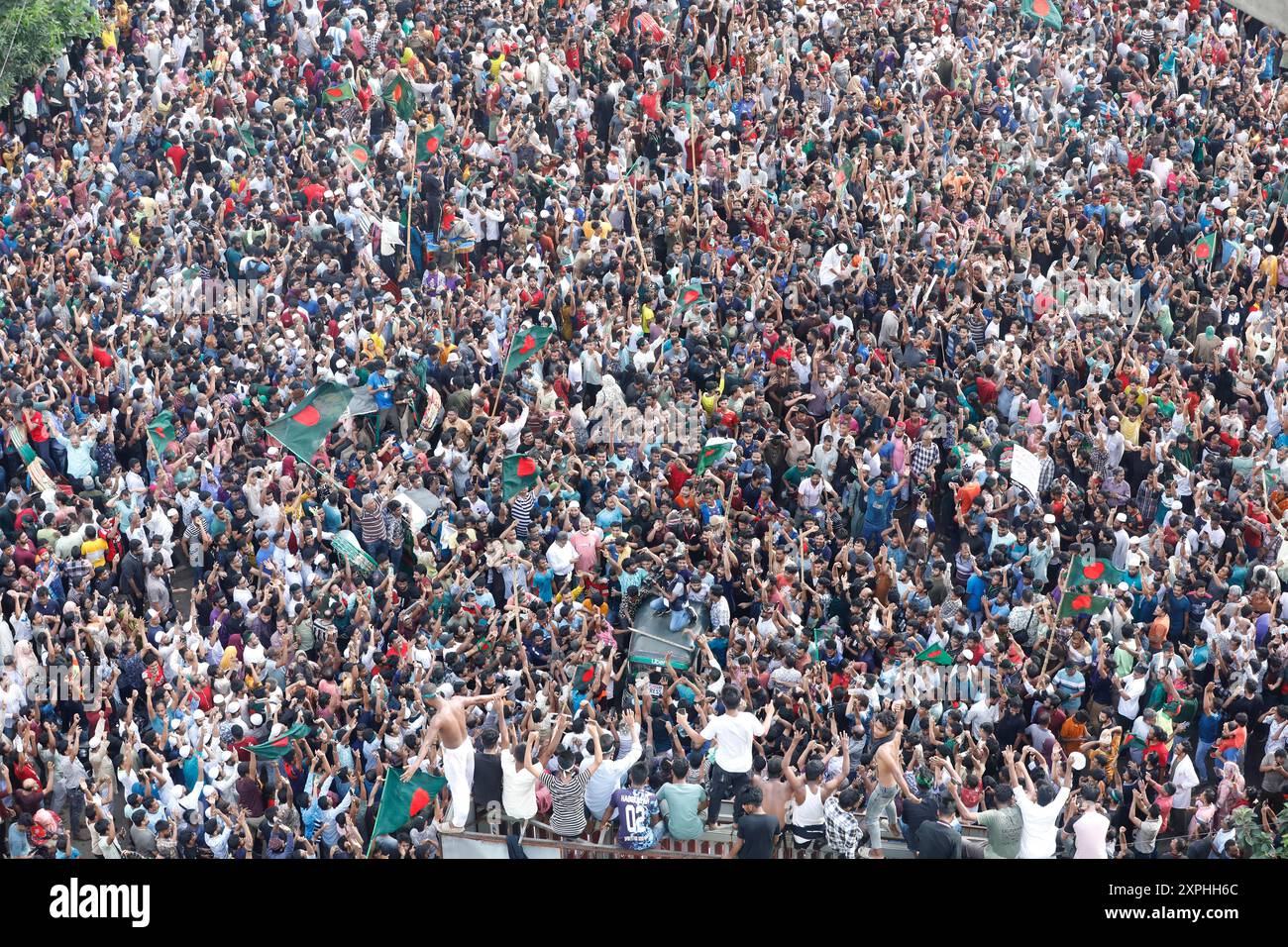 Dhaka, Bangladesh - August 05, 2024: Thousands of people cheered at ...